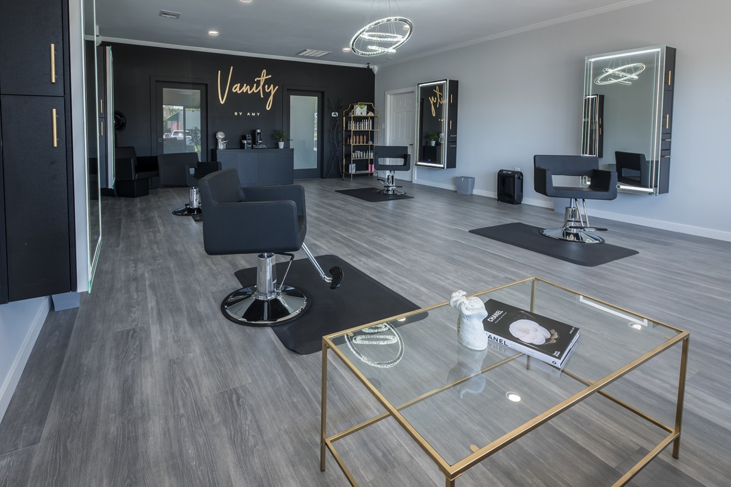 Vanity by Amy Luxury Salon is opening soon in Yorktown. – Photography ...