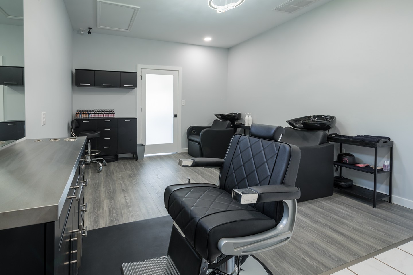 Vanity by Amy Luxury Salon is opening soon in Yorktown. – Photography ...
