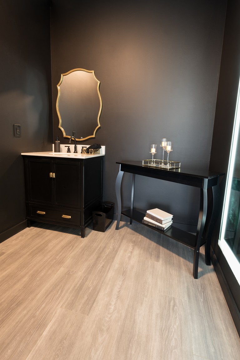 Vanity by Amy Luxury Salon is opening soon in Yorktown. – Photography ...