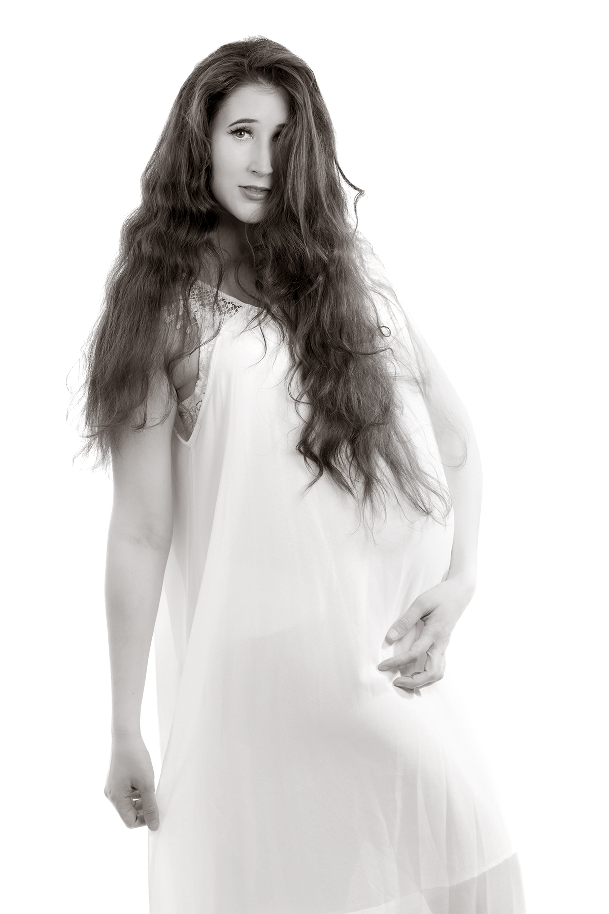 We Stepped into the Studio for Jessica Magary’s Third Maternity Fashion ...
